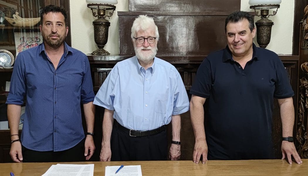 Υπογράφηκε η σύμβαση για γήπεδο 5Χ5 στην Κρανούλα | Super-FM
